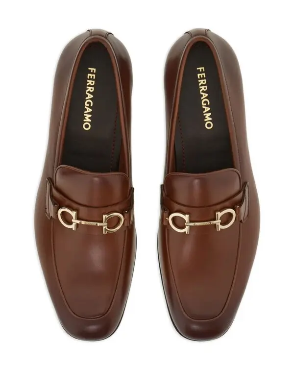 FERRAGAMO Gancini Plaque Loafers - Brown