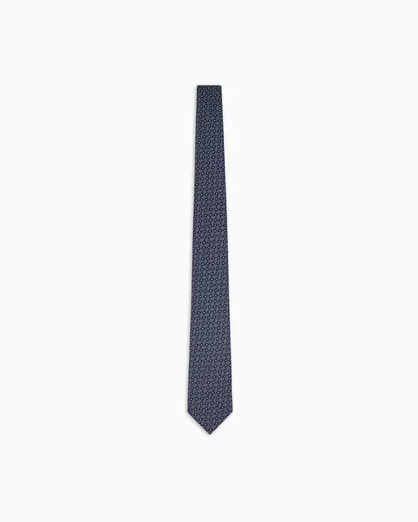 Giorgio Armani Silk Neck Tie With Jacquard Chevron Motif - Blue