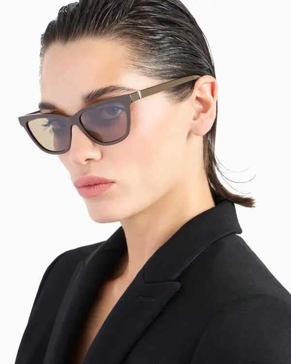 Giorgio Armani Cat-eye Sunglasses - Brown