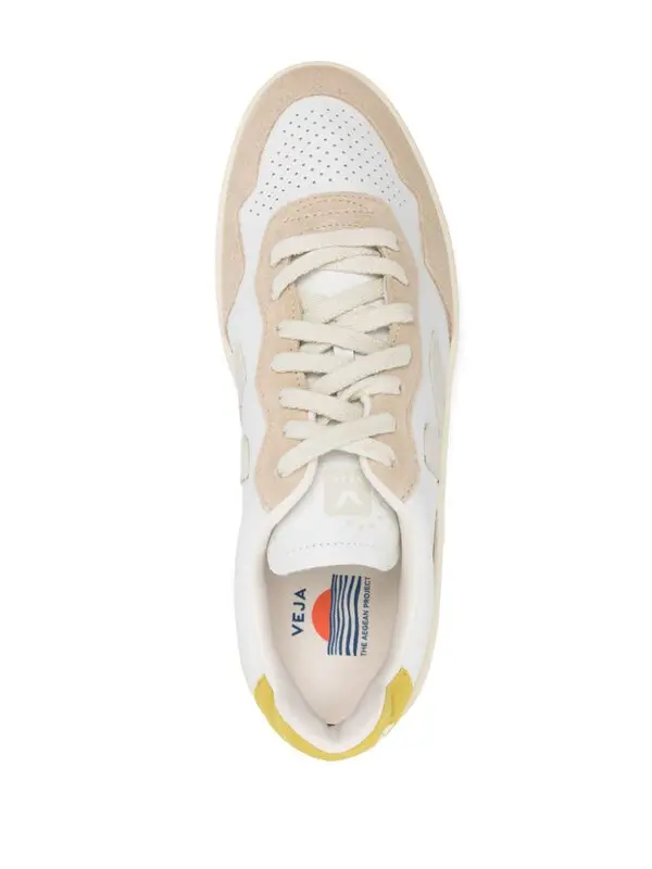 VEJA V-90 Sneakers - White