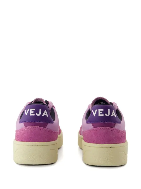 VEJA V-90 Sneakers