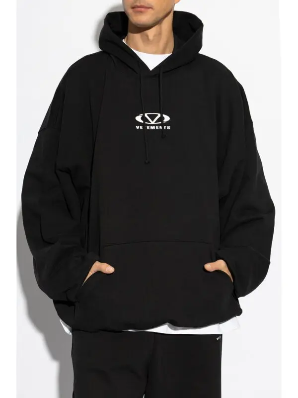 Vetements Logo Sweatshirt