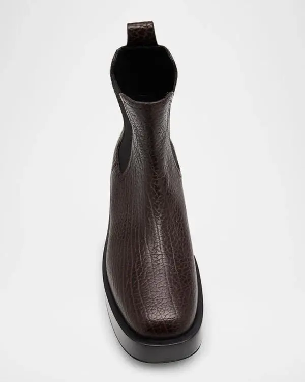 Bottega Veneta Torino Grainy Leather Chelsea Boots