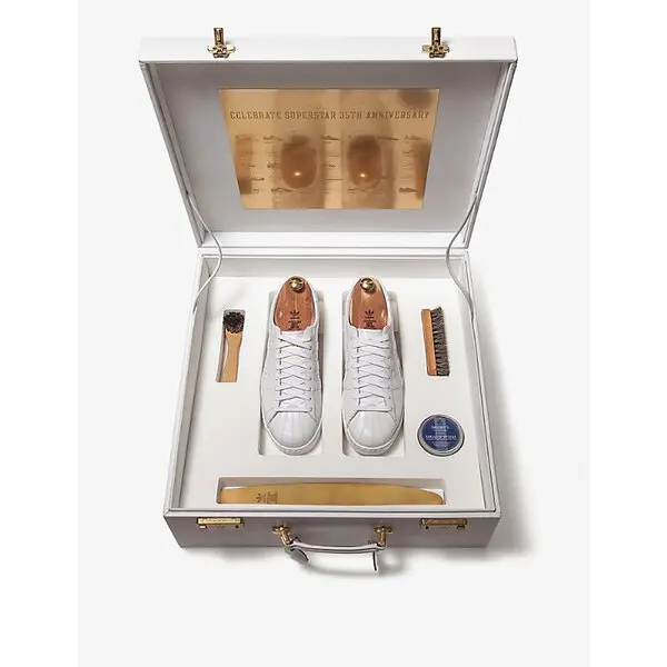 TASCHEN Sneaker Freaker Book - One-color