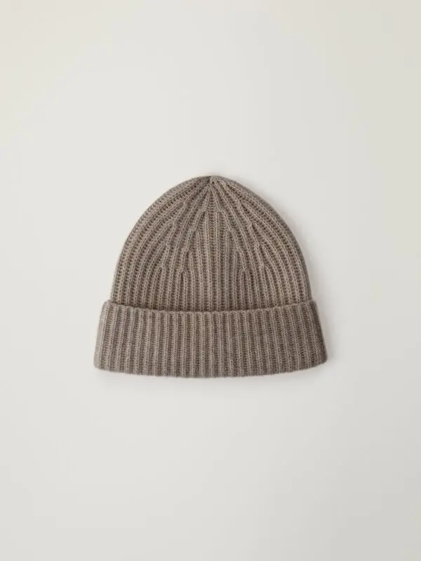 LISA YANG STORE Menton Beanie - Truffle