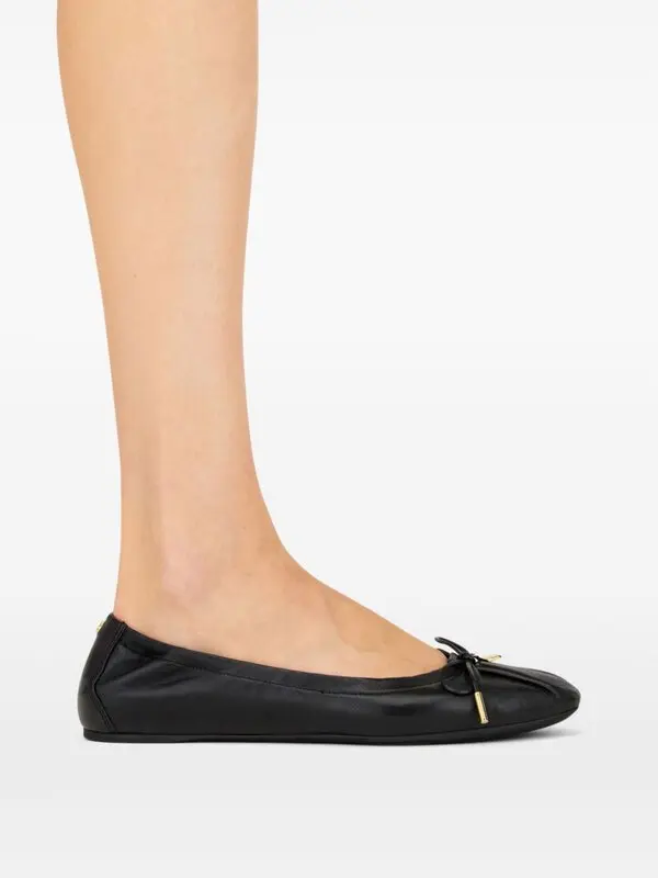 FERRAGAMO Leather Ballerina Shoes - Black
