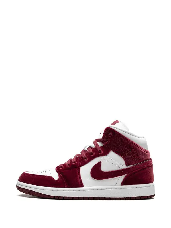 JORDAN 1 Mid Se Velvet Sneakers