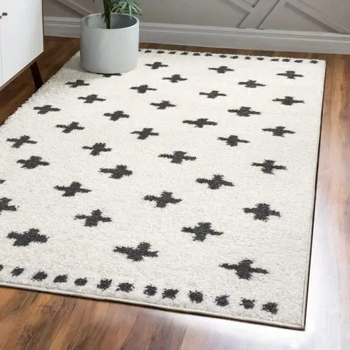 JONATHAN Y Cristo Berber Geometric Shag Area Rug - White/gray