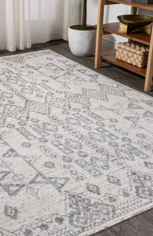 JONATHAN Y Idris Diamond Geometric Area Rug
