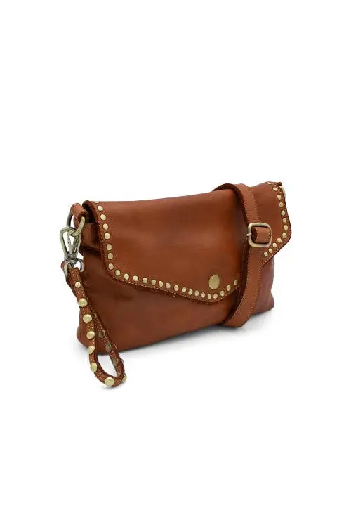 BOLSA NOVA Aria Envelope Crossbody Bag - Cognac