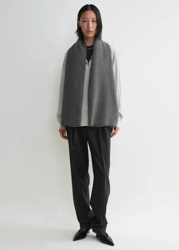 TOTEME Wide Classic Wool Scarf Mid - Grey