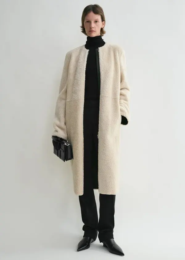 TOTEME Zipped Teddy Shearling Coat