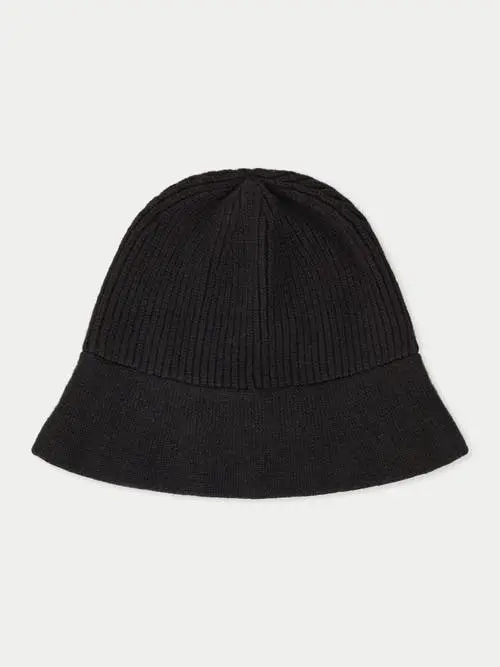 Gobi organic Mongolian Cashmere hat￼ Gobi Mongolian Cashmere Wide-Brim Cashmere Hat - Black | Editorialist