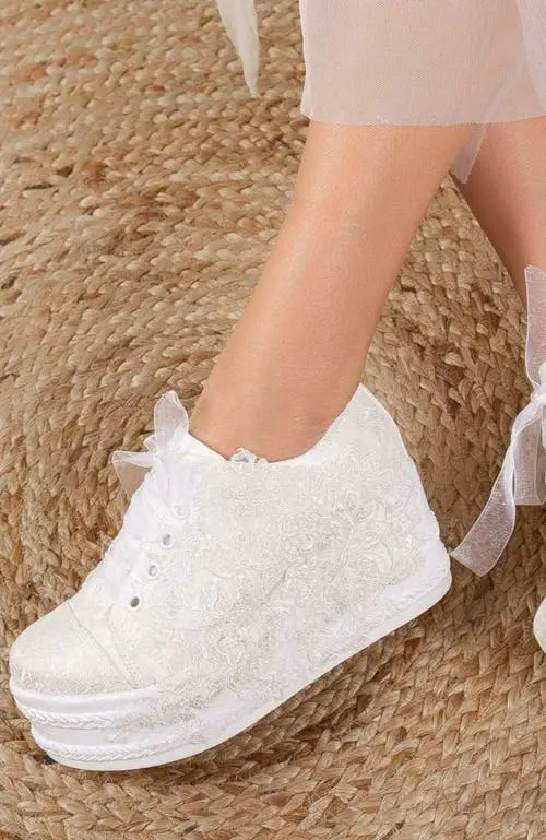 FOREVER & ALWAYS SHOES Claudine Lace Platform Sneakers