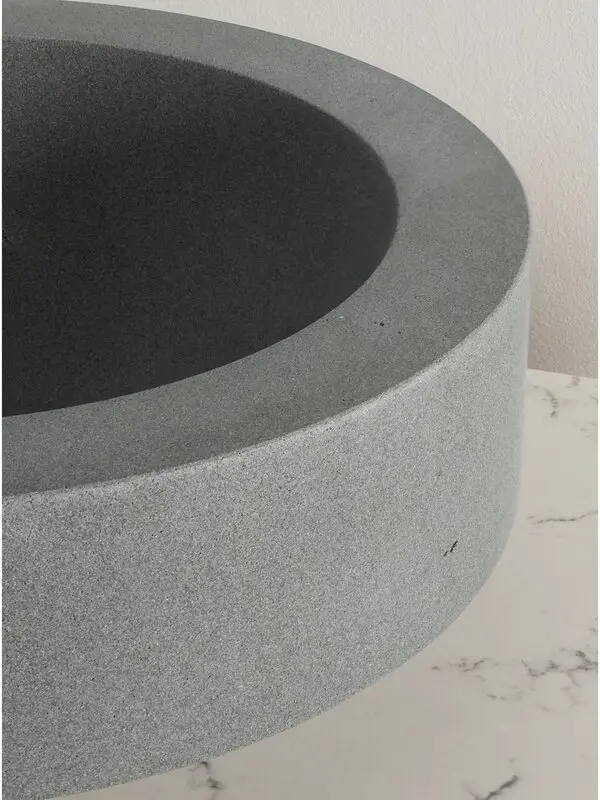 LOUISE ROE 09 Gallery Object Basalt Bowl - Gray
