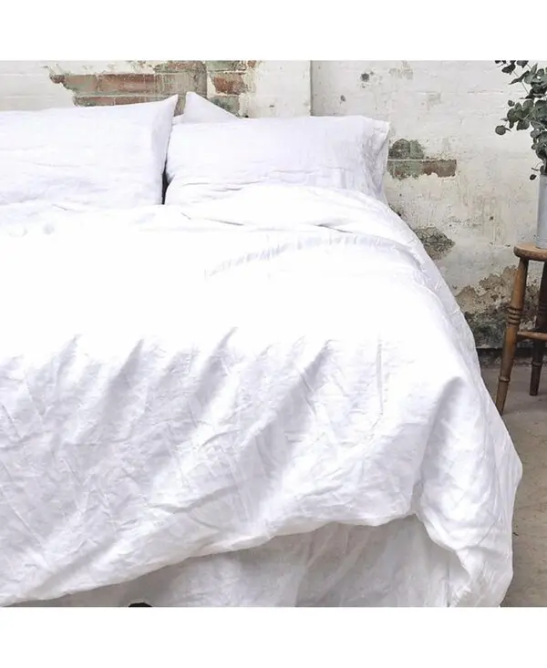 PIGLET IN BED Washed Cotton Percale Pillowcase Pair - White