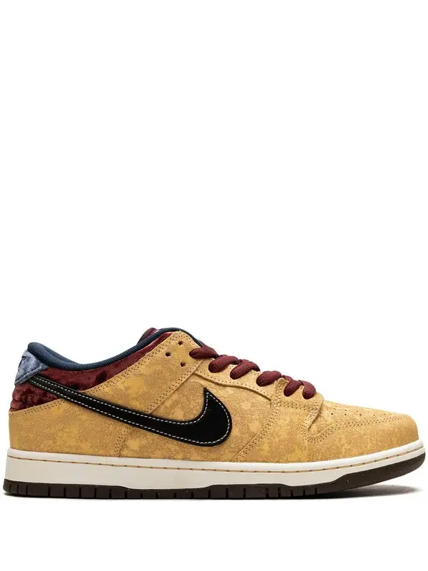 Nike Sb Dunk City Of Cinema Sneakers - Brown