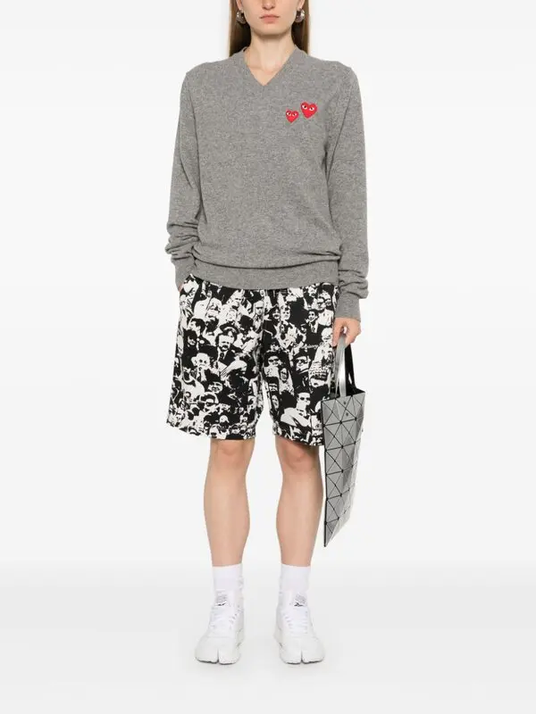 Play Comme Des Garcon Heart-patch Sweater - Grey