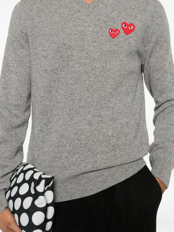 Play Comme Des Garcon Heart-patch Sweater - Grey