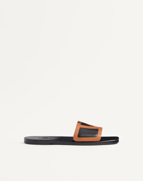 Valentino Garavani Viva Superstar Slide Sandal - Black/roasted Pecan