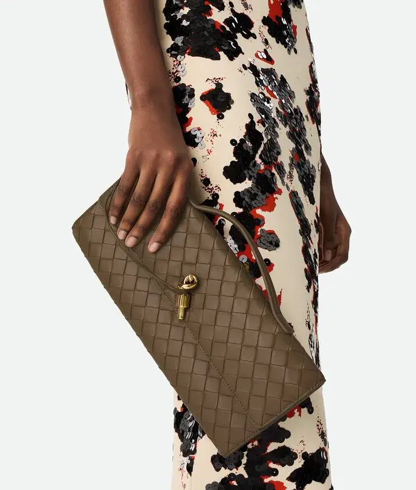 Bottega Veneta Intrecciato Leather Andiamo Clutch - Pinecone