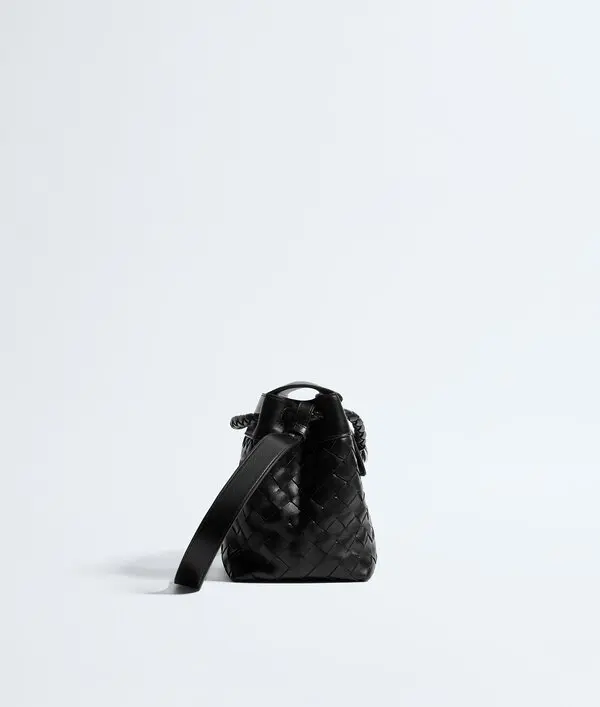 Bottega Veneta Small Andiamo Messenger - Black