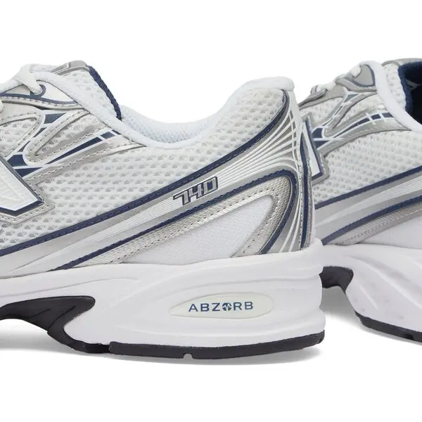 NEW BALANCE U740wn2 Sneakers