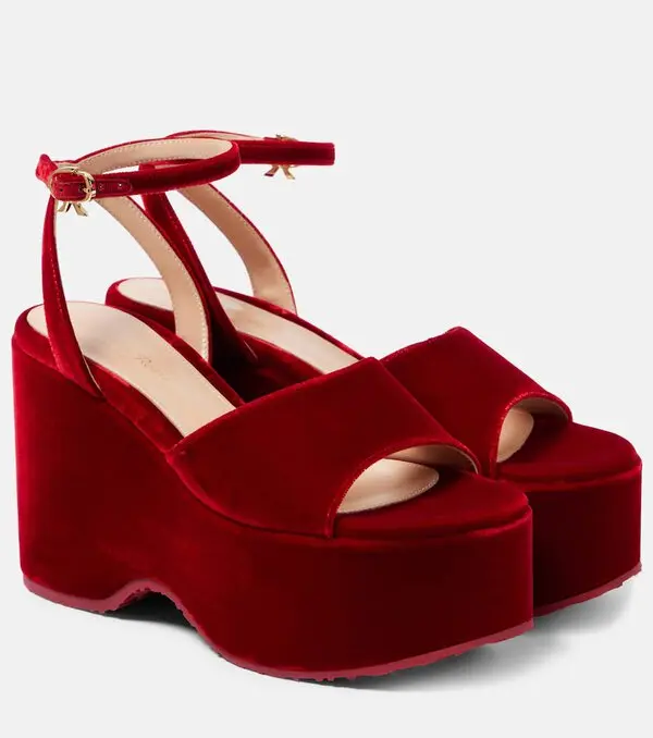GIANVITO ROSSI Velvet Platform Wedge Sandals With Buckle Fastening - Red