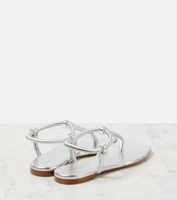 GIANVITO ROSSI Juno Metallic Leather Thong Sandals - Silver