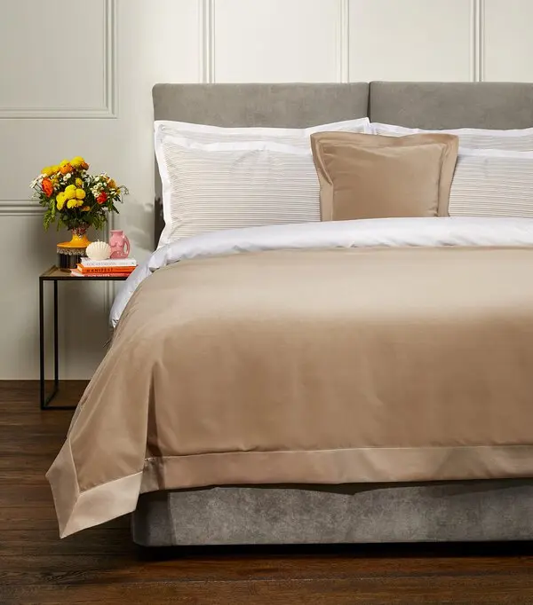 AMALIA Cirrus Cushion