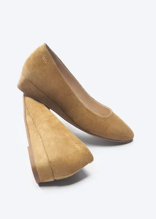 VISCATA Roma Suede Flats - Camel