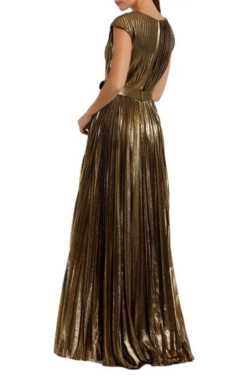 Mac Duggal Pleated Metallic Jersey Gown With Belt