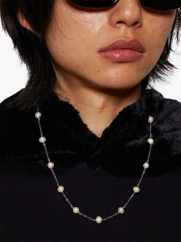 VEERT Classic Pearl Necklace