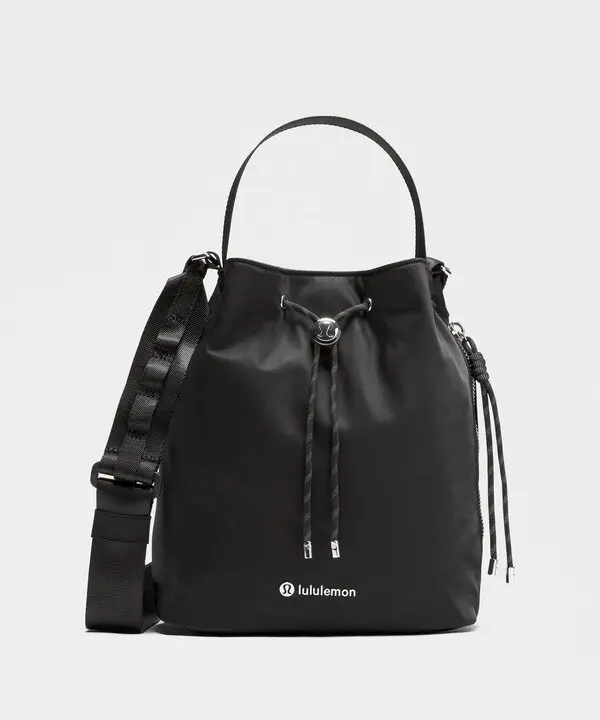 Lululemon Drawstring Bucket Crossbody Bag 5l