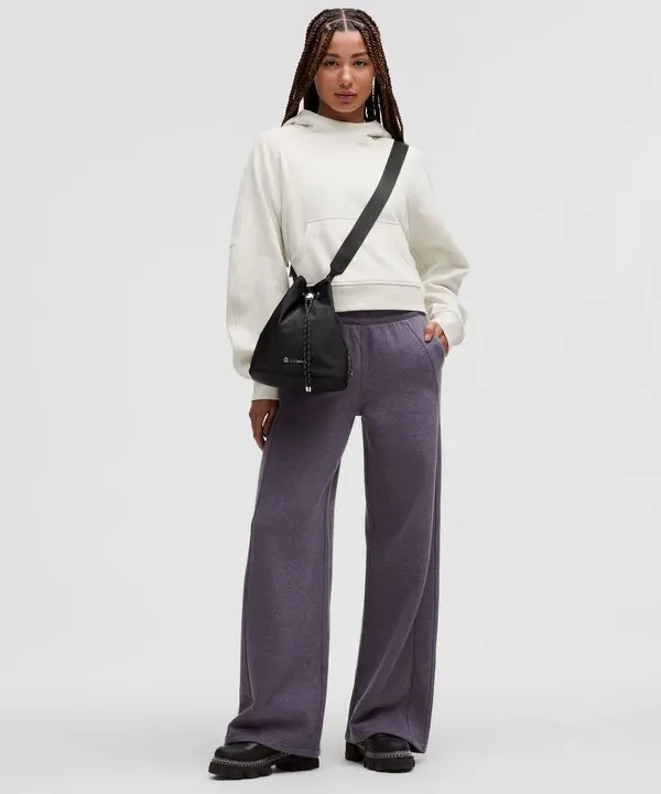 Lululemon Drawstring Bucket Crossbody Bag 5l