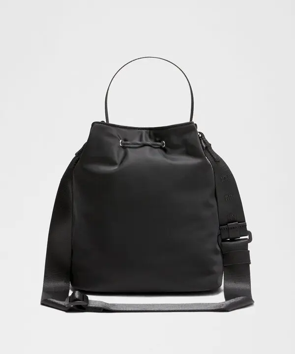 Lululemon Drawstring Bucket Crossbody Bag 5l