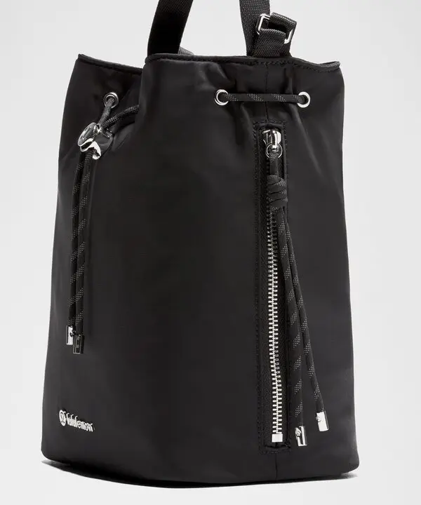 Lululemon Drawstring Bucket Crossbody Bag 5l