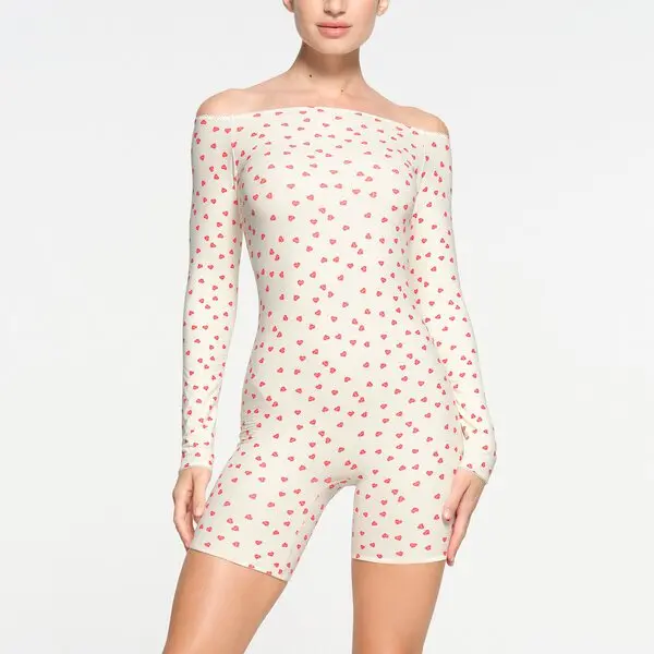 SKIMS Fits Everybody Picot Off-the-shoulder Onesie - Ruby Heart Print