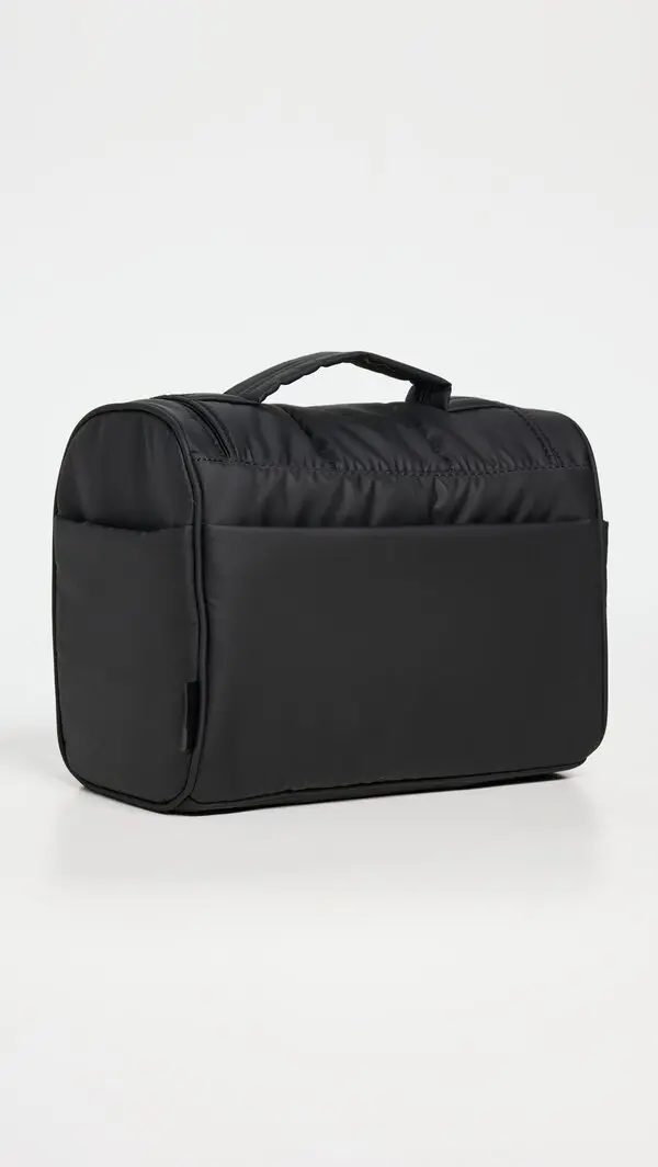 CALPAK Luka Hanging Toiletry Kit