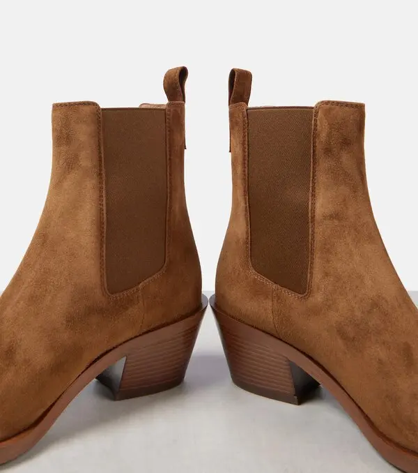 GIANVITO ROSSI Western 45 Suede Booties - Beige