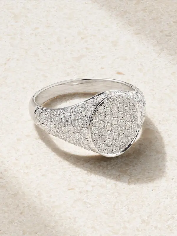 Yvonne Léon Mini Chevalière 9-karat White Diamond Signet Ring - Gold