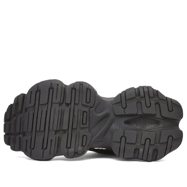Balenciaga Cargo Oversized Sneaker In Black - 40% Off | Editorialist
