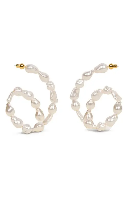 Cult Gaia Kiara Imitation Drop Earrings - Pearl