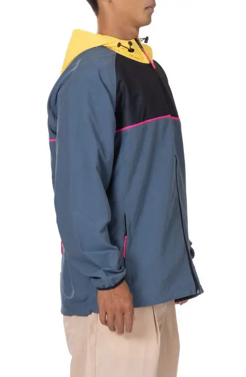 VAST Packable Water Repellent Windbreaker