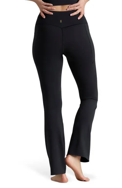 RHONE Revive Pocket Flare Leggings - Black
