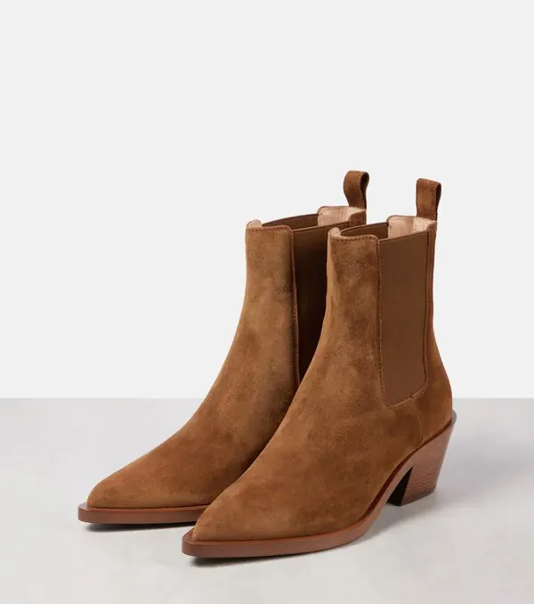 GIANVITO ROSSI Western 45 Suede Booties - Beige