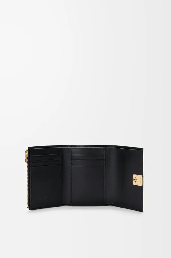 Loewe Anagram Small Vertical Wallet In Pebble Grained Leather Skin - Black/gold
