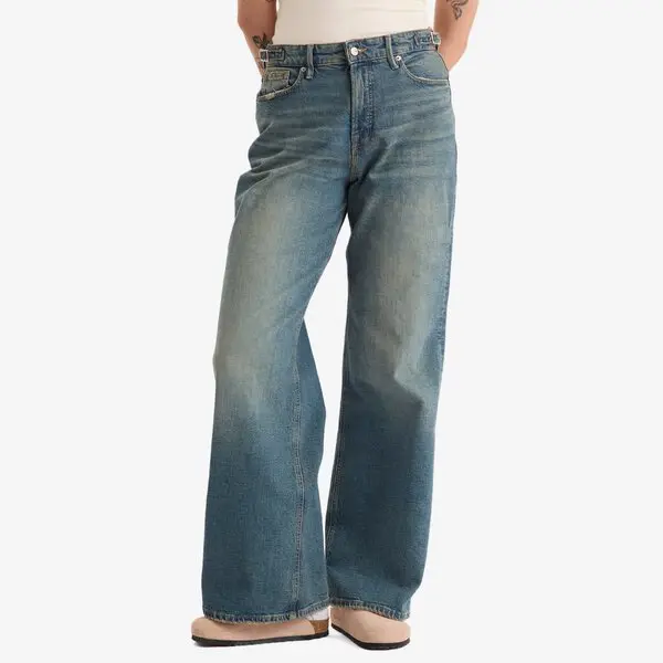 Good American Good Ease Adjustable Tab Baggy Jeans