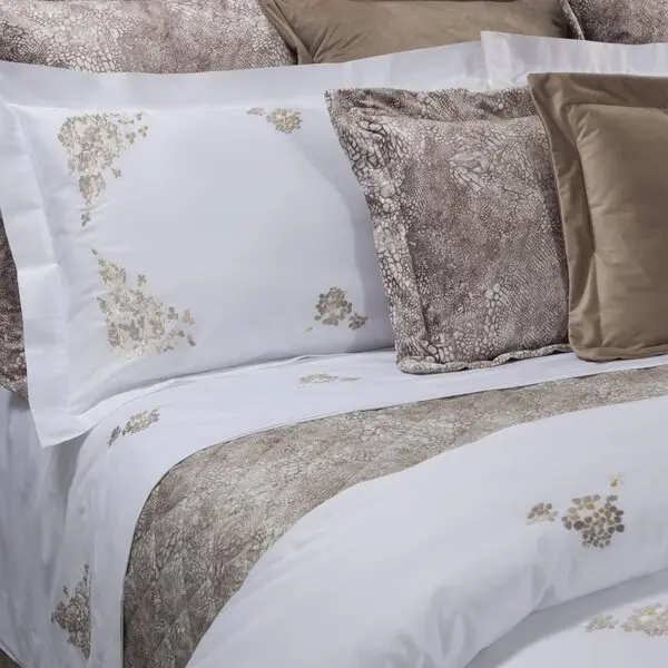 DEA LUXURY LINENS Dea Palm Beach Ibla Embroidered Sateen Pillowcase Pair, King - Natural/ivory