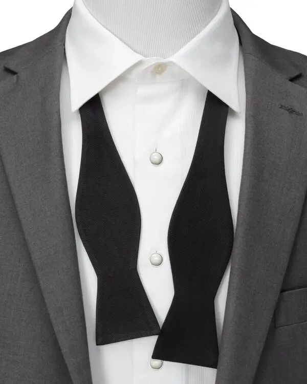 CUFFLINKS, INC. Silk Bow Tie